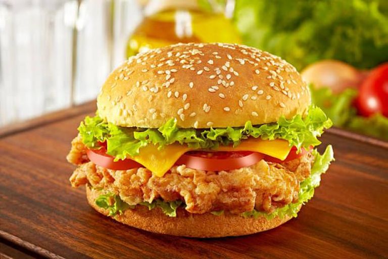 Las más crujientes: prepará hamburguesas de pollo crispy en sólo cuatro ...